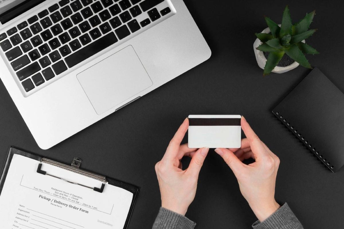 How to Use Scarcity to Double Your E-commerce Sales [Methods and Tips]